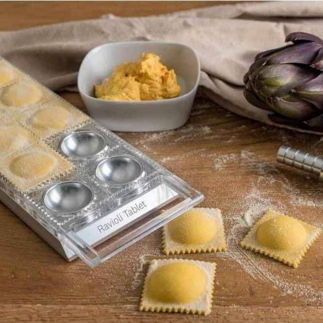 Marcato Ravioli Tablet & Rolling Pin - pasta.kitchen (tutto pasta ...